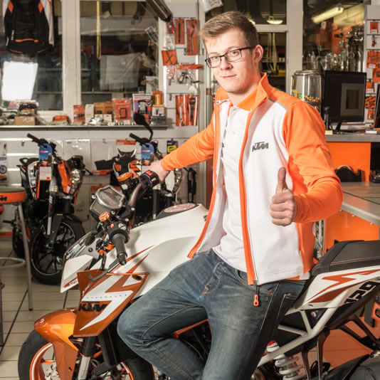 JOSHUA KÖNIG | Husqvarna Köstler